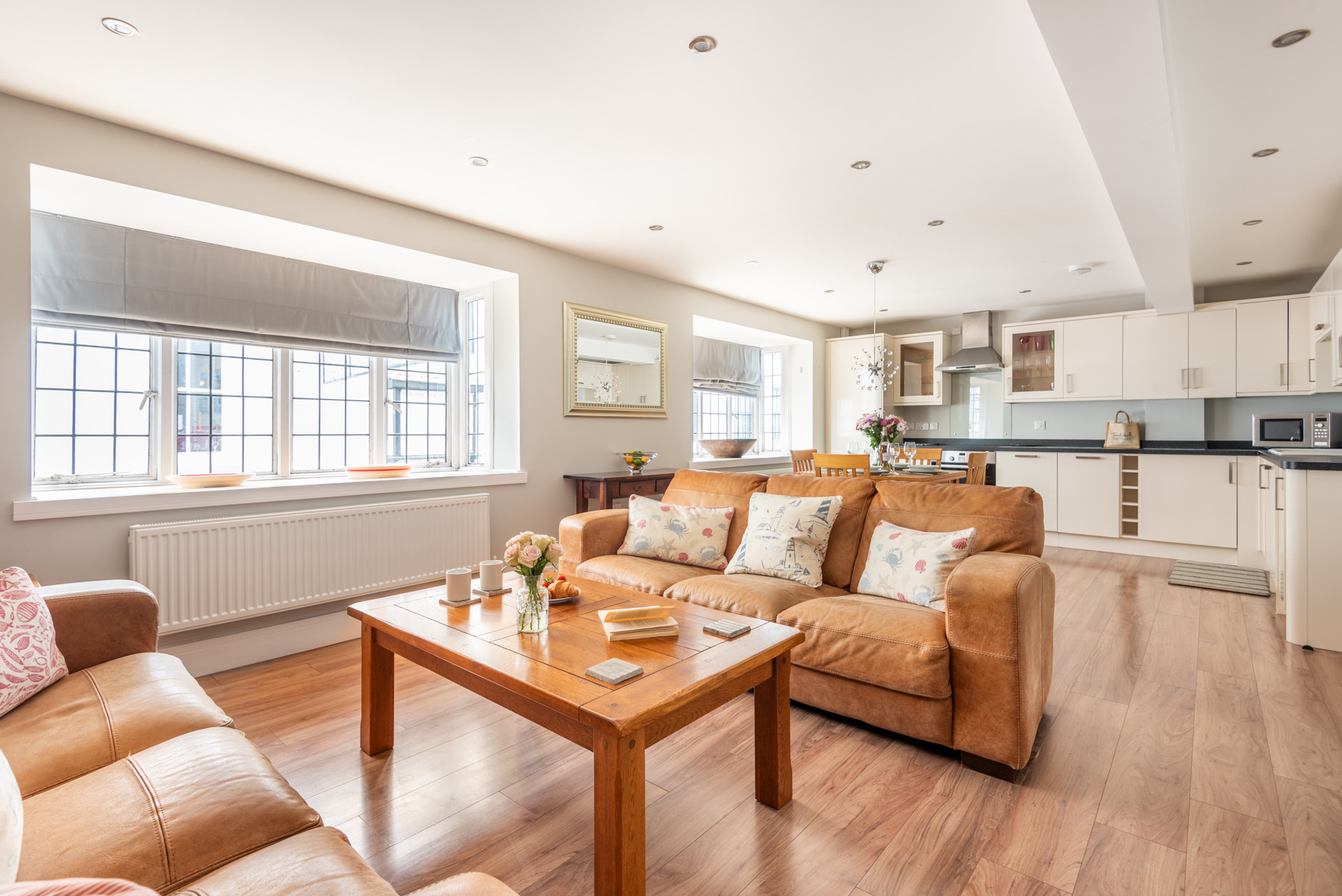 1 Bank Apartments - Dog Friendly Holiday Cottage in Dartmouth, South ...